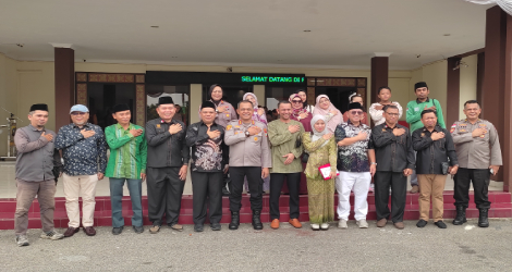 Ketika Mushaf dan Sembako Menjadi Jembatan Hati di Batam