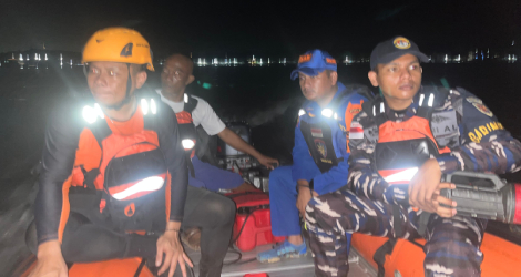 Tragedi Laut di Batam, Speedboat Terbalik, 8 Penumpang Masih Hilang